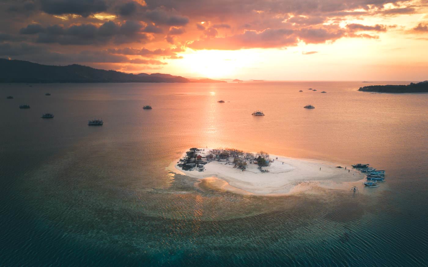 Best Time to Visit Lombok for Beaches, Waterfalls, & Rinjani